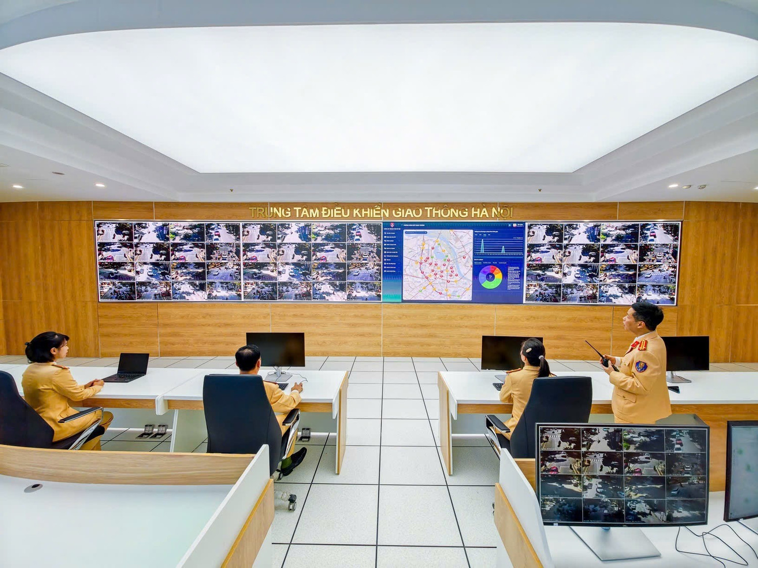 Phía sau những màn hình không tắt: Lan tỏa tinh thần “Ba Nhất” tại ...