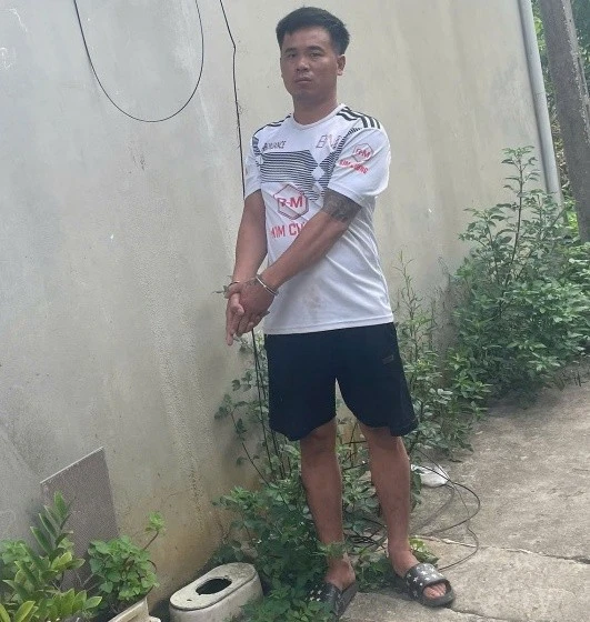 Đối tượng mua bán ma tuý ra đầu thú