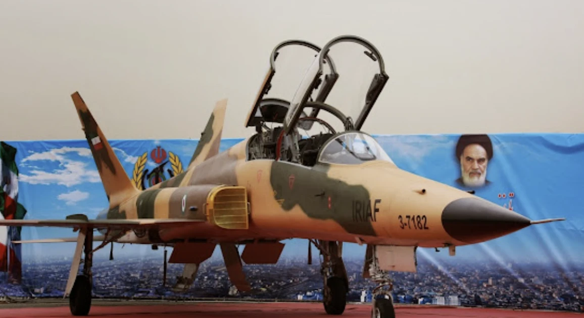 ESA Saeqeh: Tiêm kích Iran phát triển từ F-5E Mỹ và chiến lược tự chủ ...