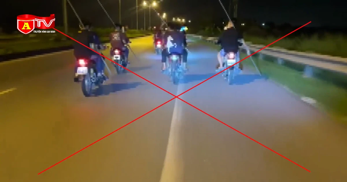 Xử lý nghiêm nhóm 16 thanh thiếu niên mang dao phóng lợn gây rối trật ...