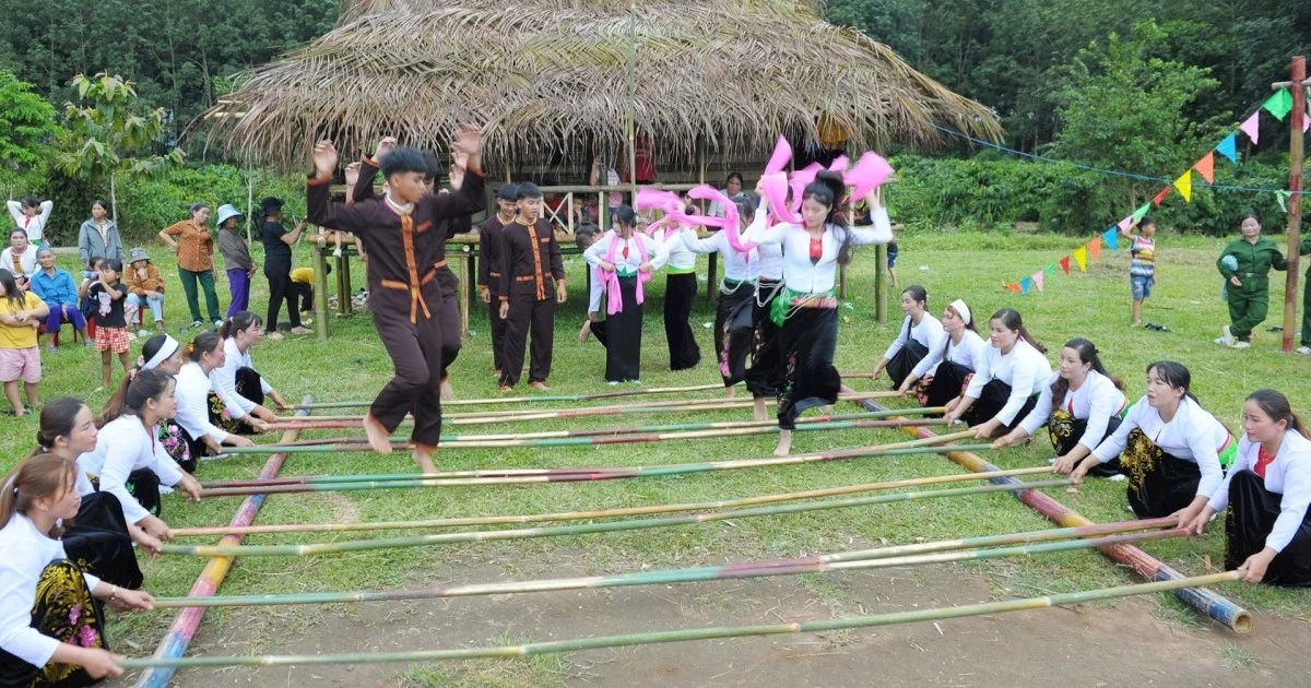 Xuân quê hương: Tôn vinh bản sắc văn hóa dân tộc Việt Nam | Báo Điện tử ...