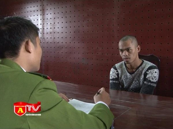 CAH Thanh Oai bắt quả tang đối tượng tàng trữ trái phép ma túy